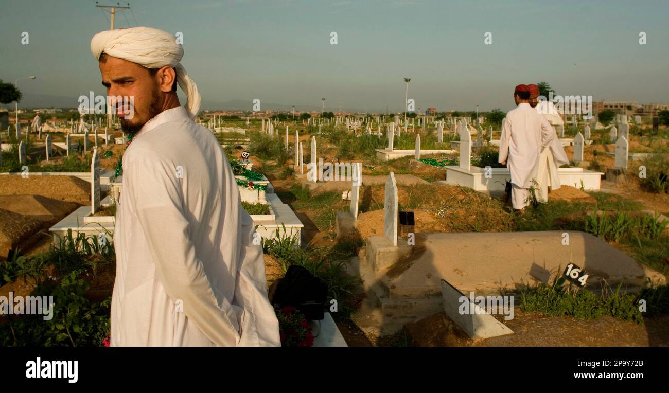 Pakistani religious students of Islamabad's radical Red Mosque visit at ...