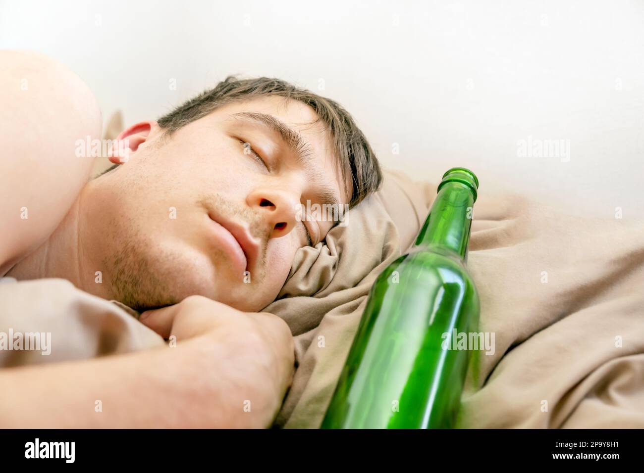 Bottle beer suds hi-res stock photography and images - Alamy