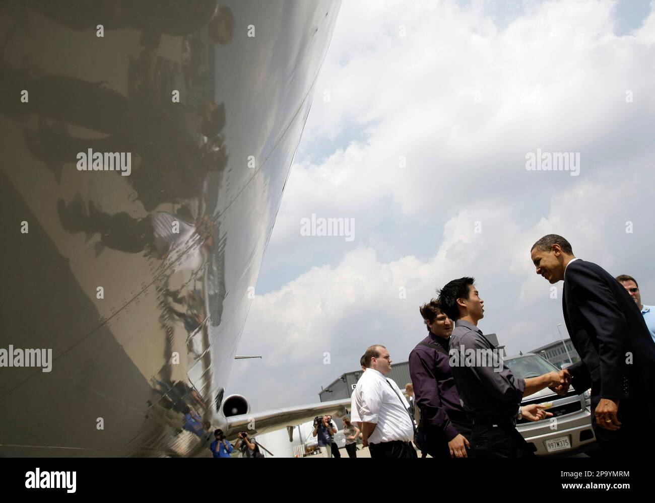 Democratic presidential candidate Sen. Barack Obama D-Ill., greets ...