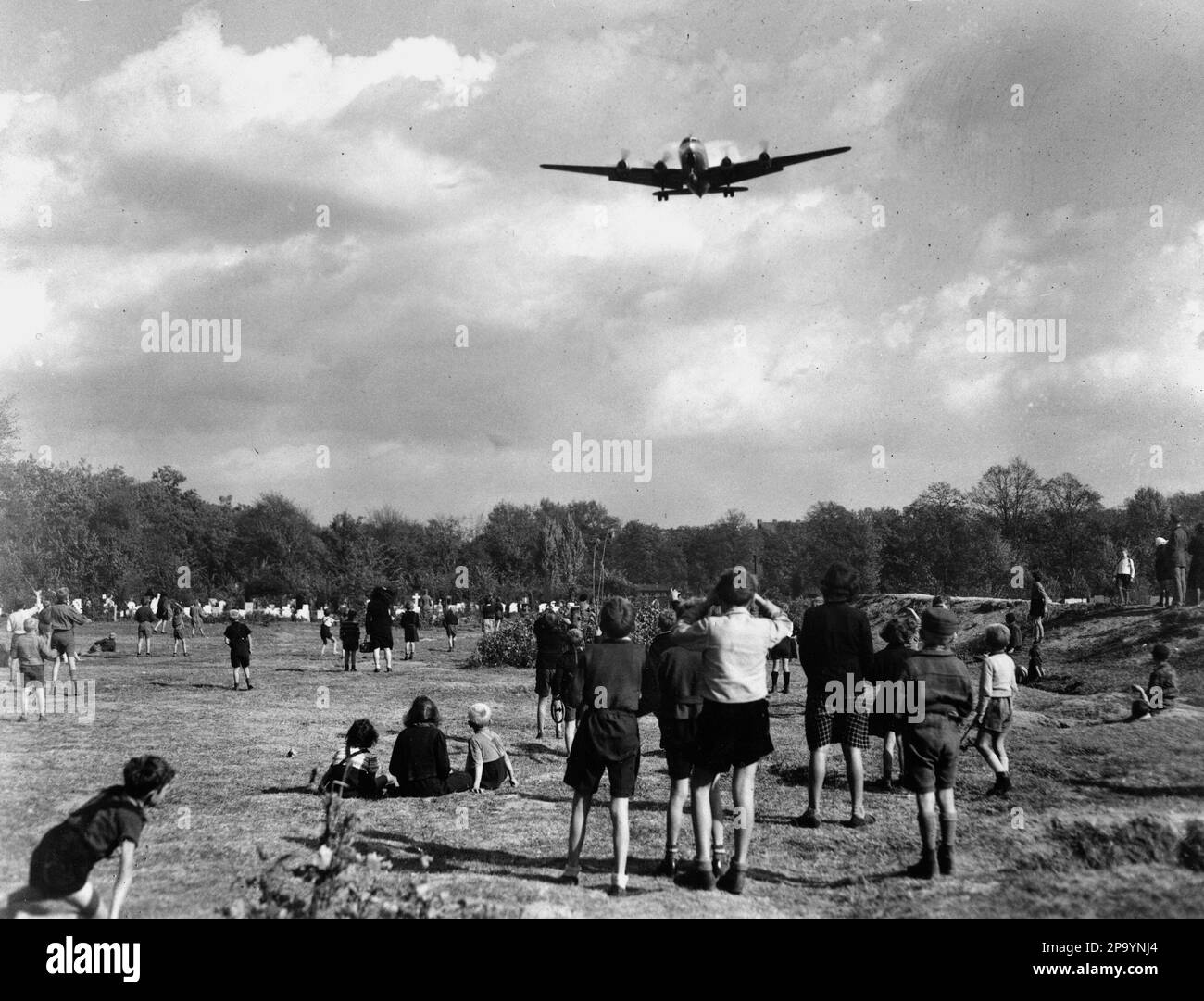** FILE ** An Oct. 4, 1948 file photo shows Berlin children gazing ...