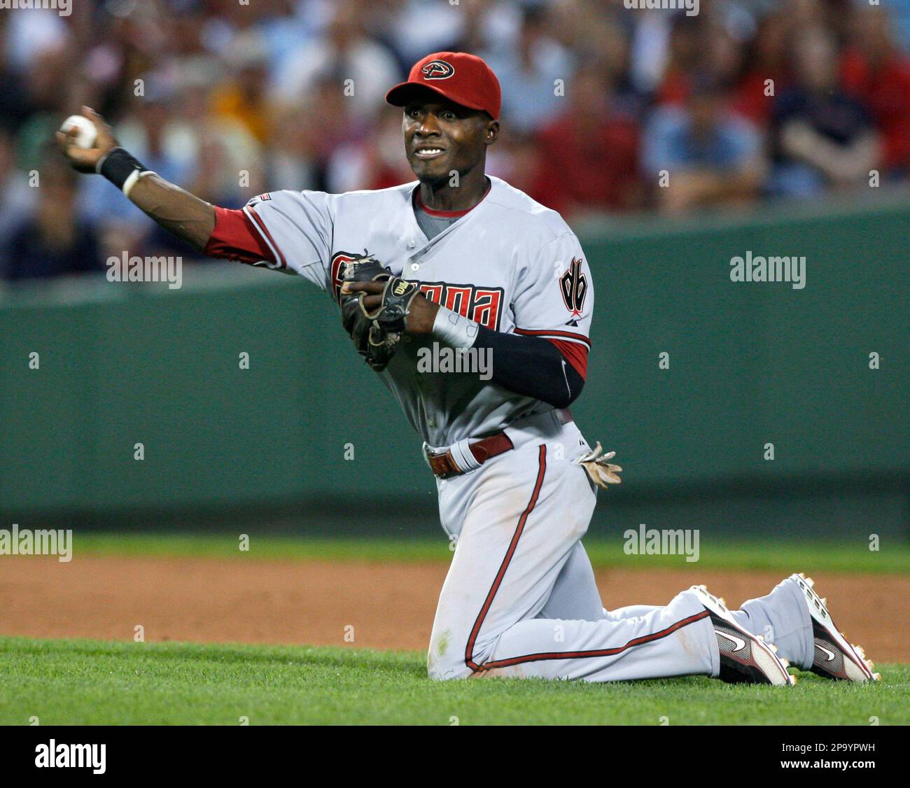Arizona Diamondbacks second baseman Orlando Hudson makes a throw an ...