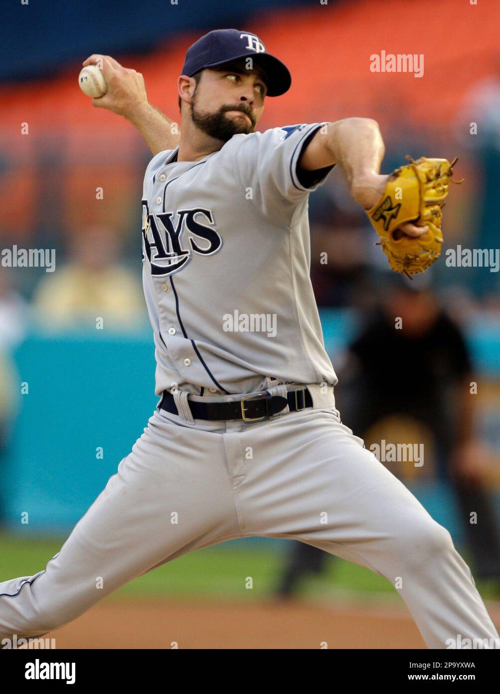 Tampa Bay Rays starting pitcher Andy Sonnanstine throws in the first ...