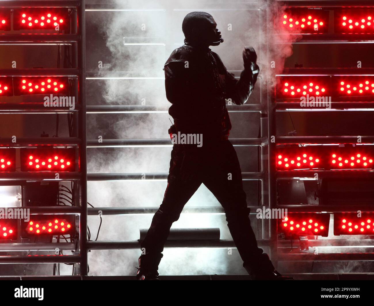 Usher performs at the BET awards on Tuesday June 24, 2008 in Los ...