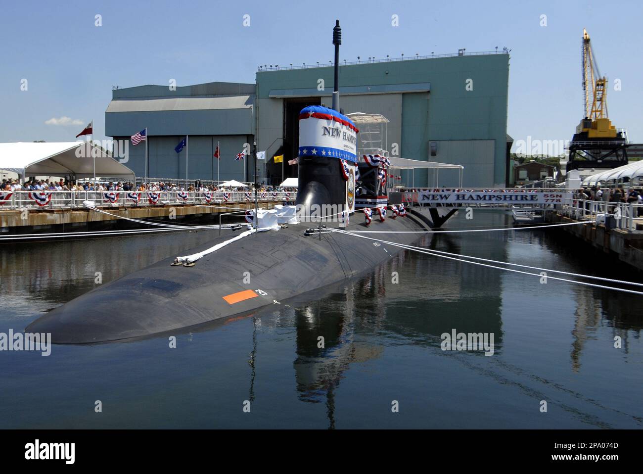The 7,800-ton, 337-foot nuclear-powered attack submarine New Hampshire ...