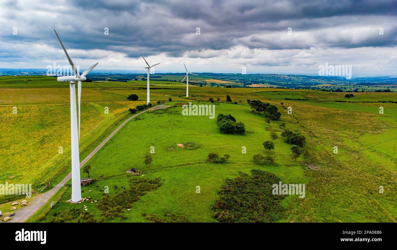 On shore British Windfarms Kirkheaton Windfarm Stock Photo - Alamy
