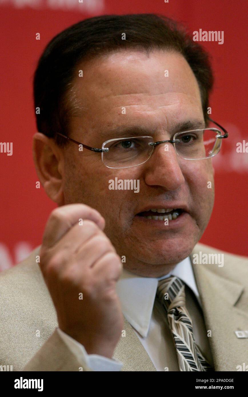 Alan Taub, executive director of General Motors Research & Development. announces a five-year ...