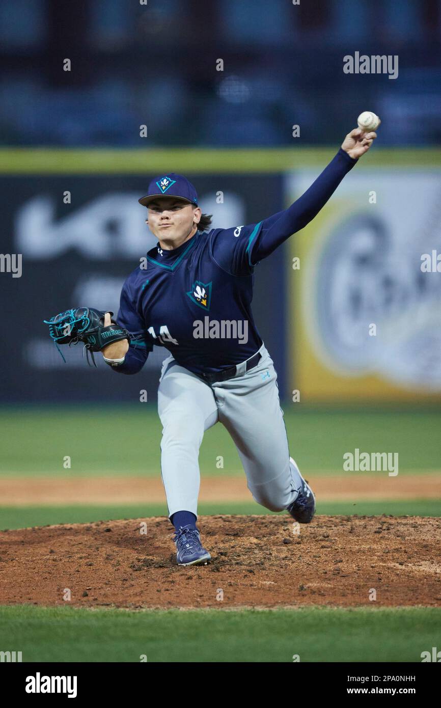 UNCW Seahawks starting pitcher Cyle Phelan (14) in action against the ...