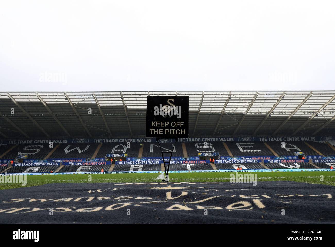 A Keep Off The Pitch sign ahead of the Sky Bet Championship match at ...
