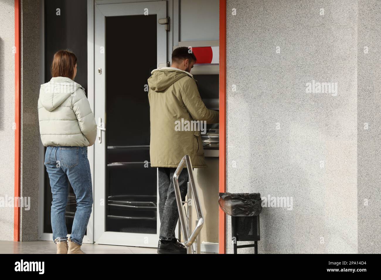 Automatic queue machine hi-res stock photography and images - Alamy
