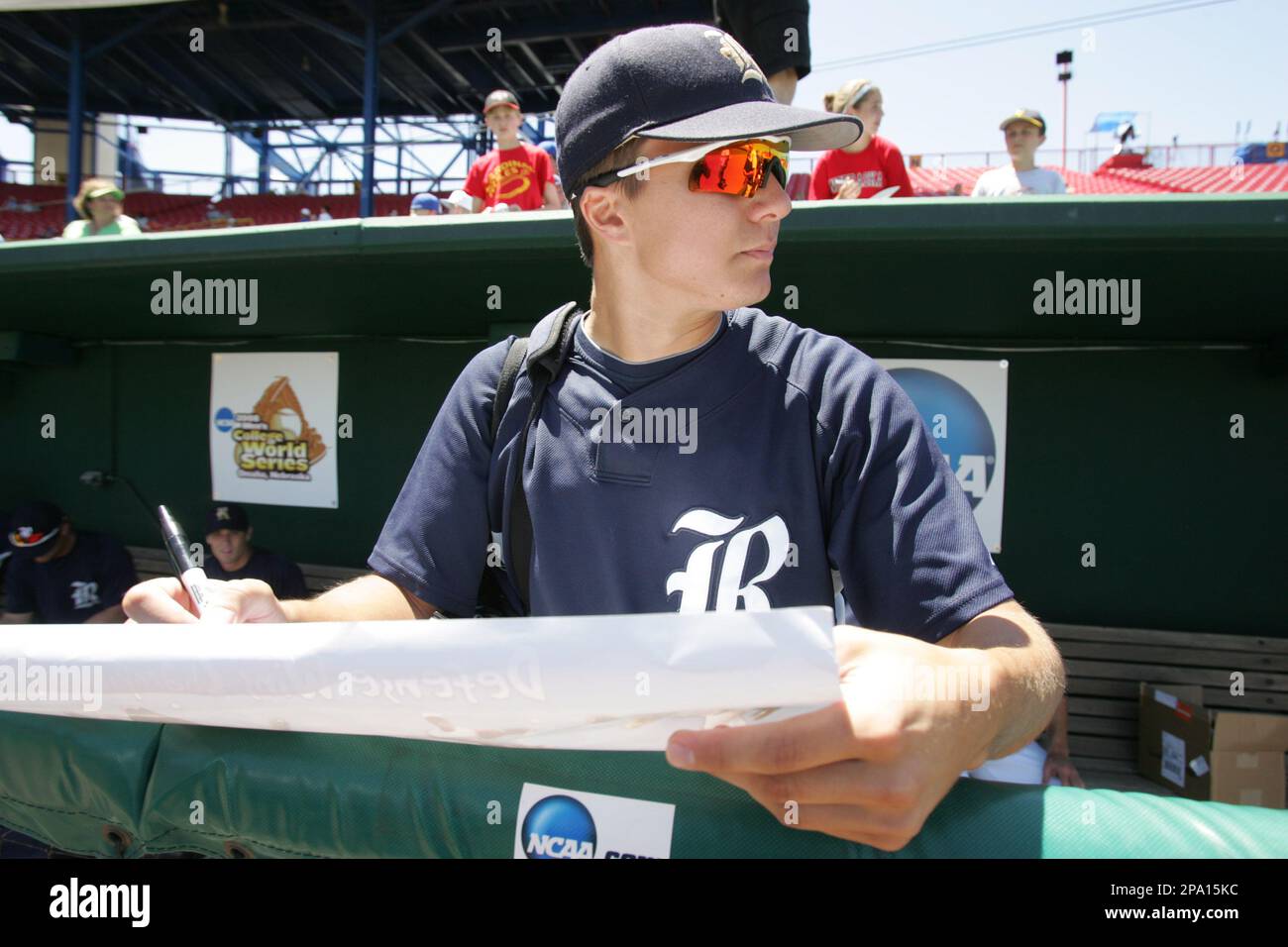 Rice's Mike Ojala signs autographs during practice Friday, June 13 ...