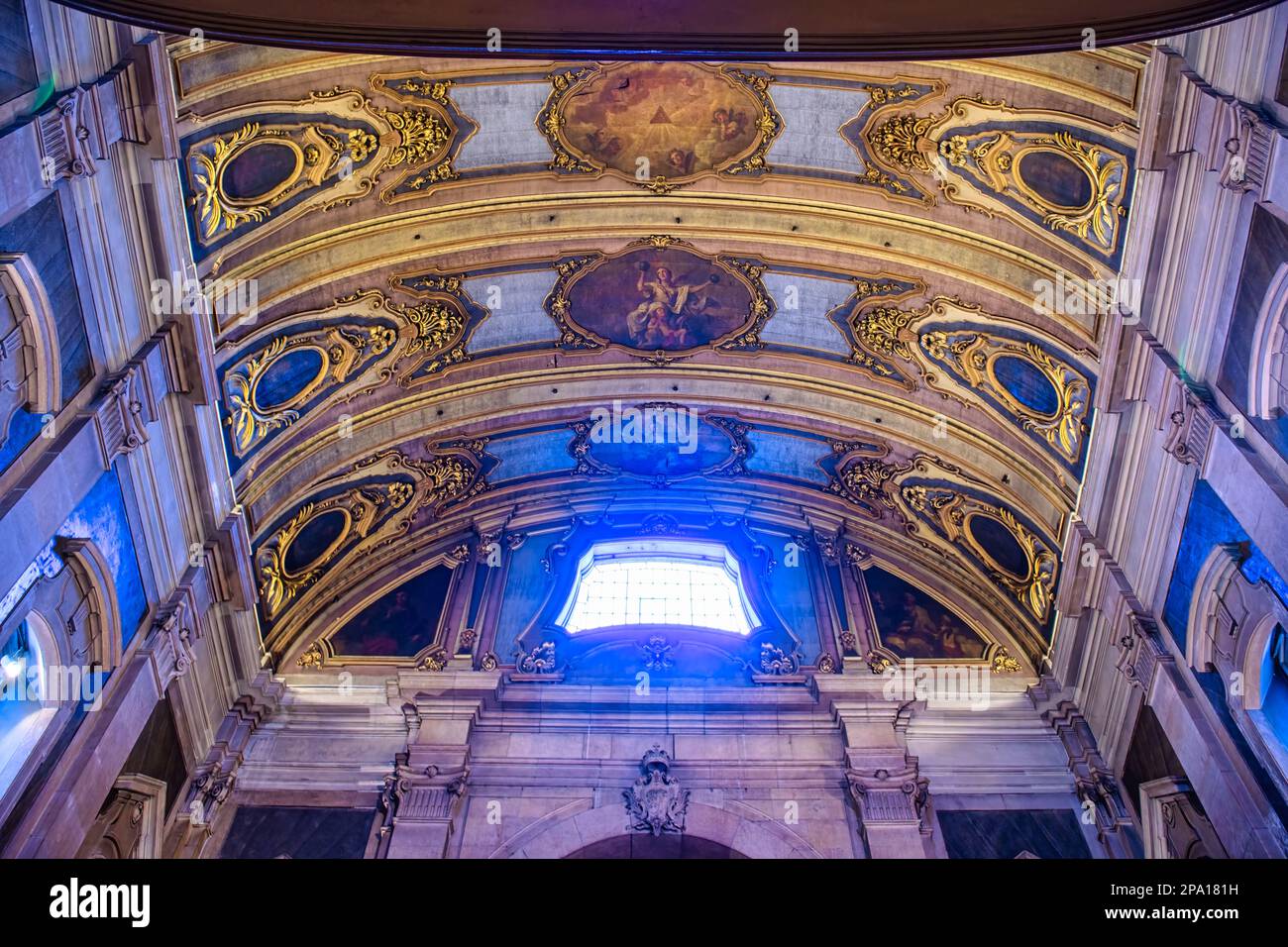 Paintings and decorations in the interior ceiling of the famous ...