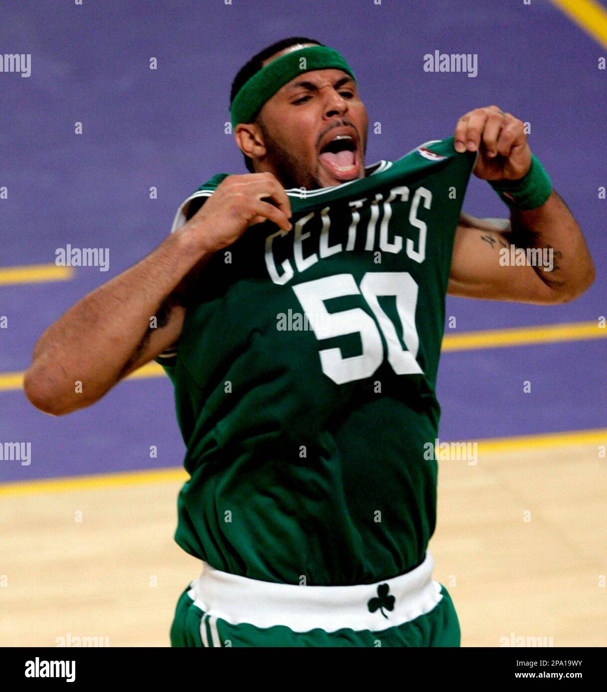 Boston Celtics guard Eddie House (50) reacts after the Celtics beat the ...