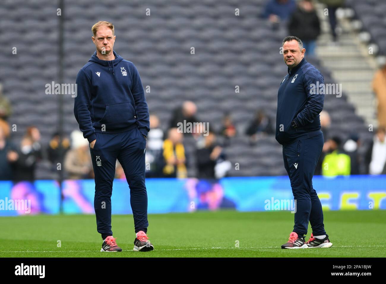 Tottenham hotspur assistant coach hi-res stock photography and images ...