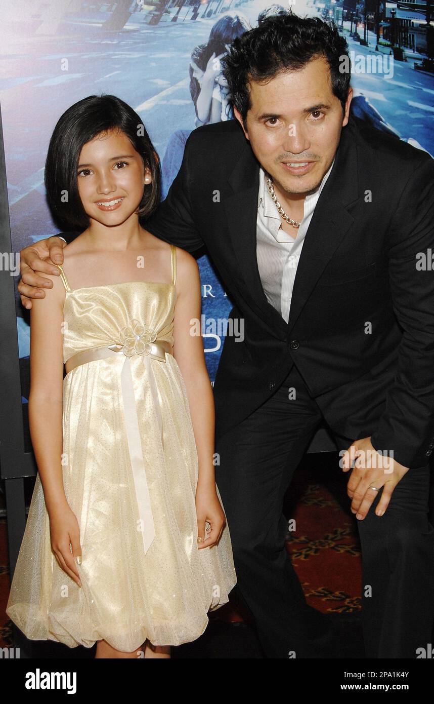 Actor John Leguizamo and the young actress that plays his daughter in ...