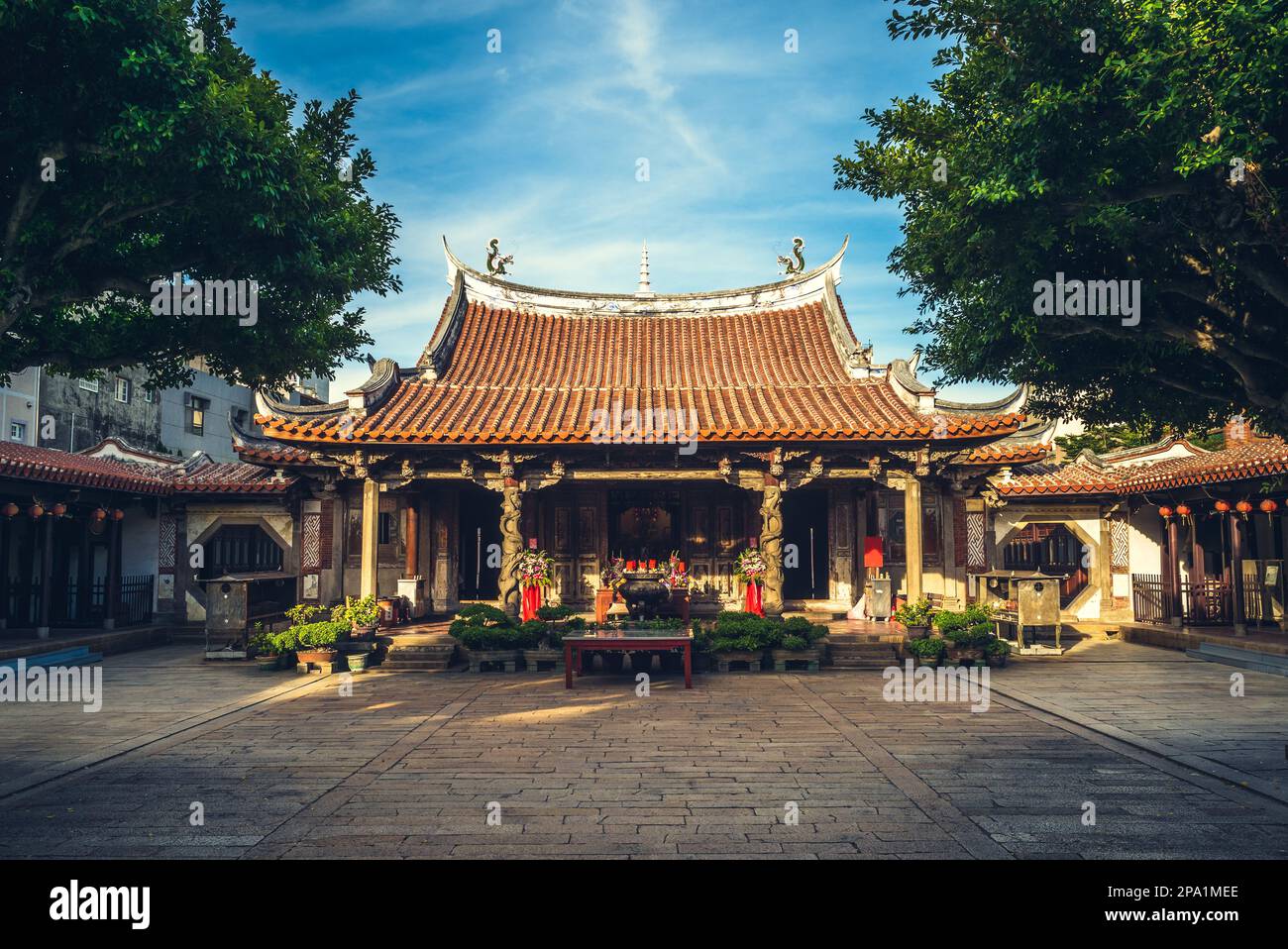 Buddhist temple buddhism taiwan hi-res stock photography and images - Alamy