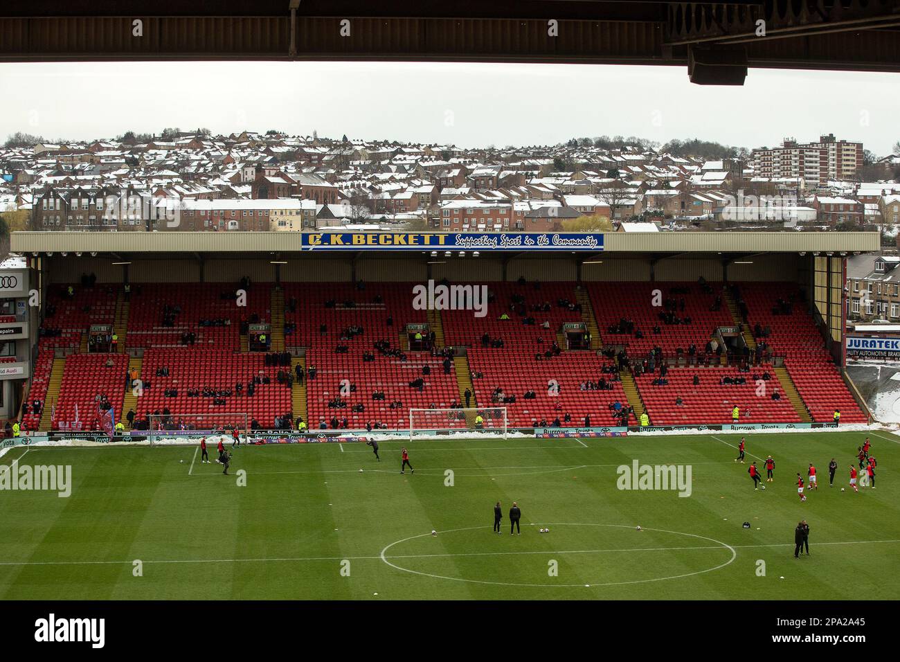 Oakwell stadium snow hi-res stock photography and images - Alamy