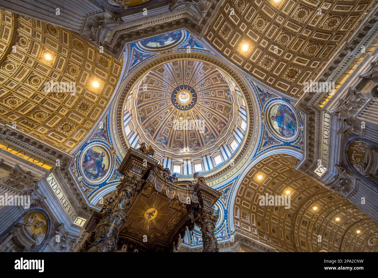 Saint peter dome interior hi-res stock photography and images - Alamy