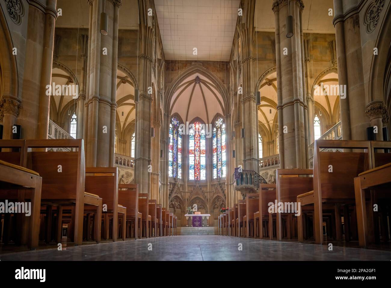 Altar and Nave at St. John's Church (Johanneskirche) Interior ...