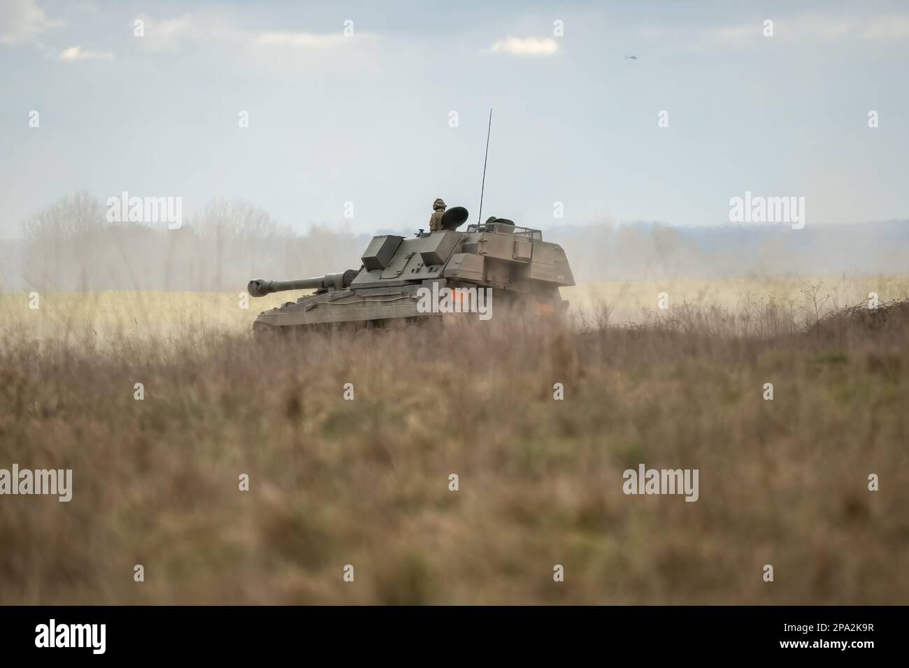 a British army military AS90 (AS-90 Braveheart Gun Equipment 155mm L131 ...