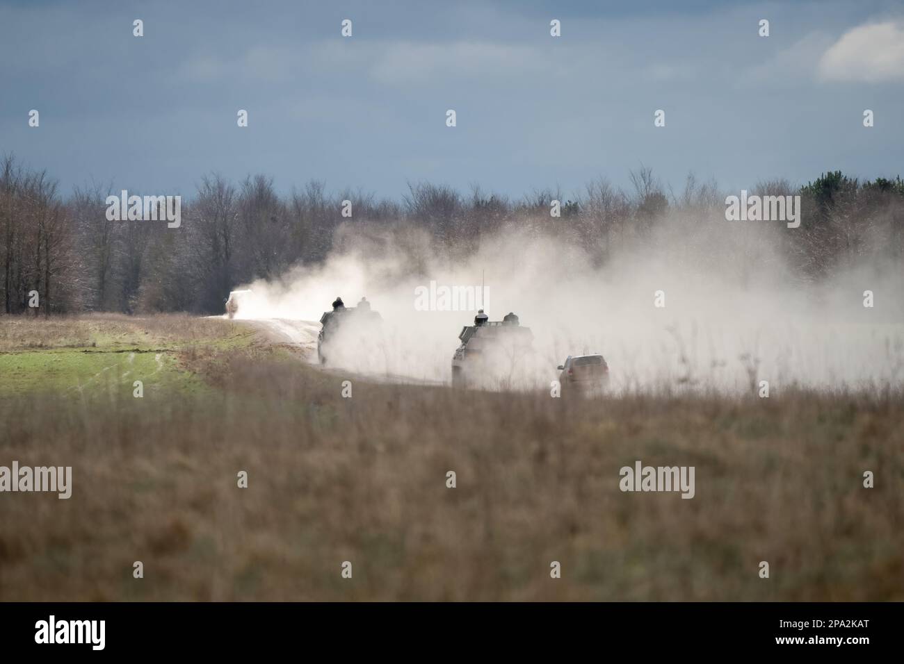 Two British army military AS90 (AS-90 Braveheart Gun Equipment 155mm ...