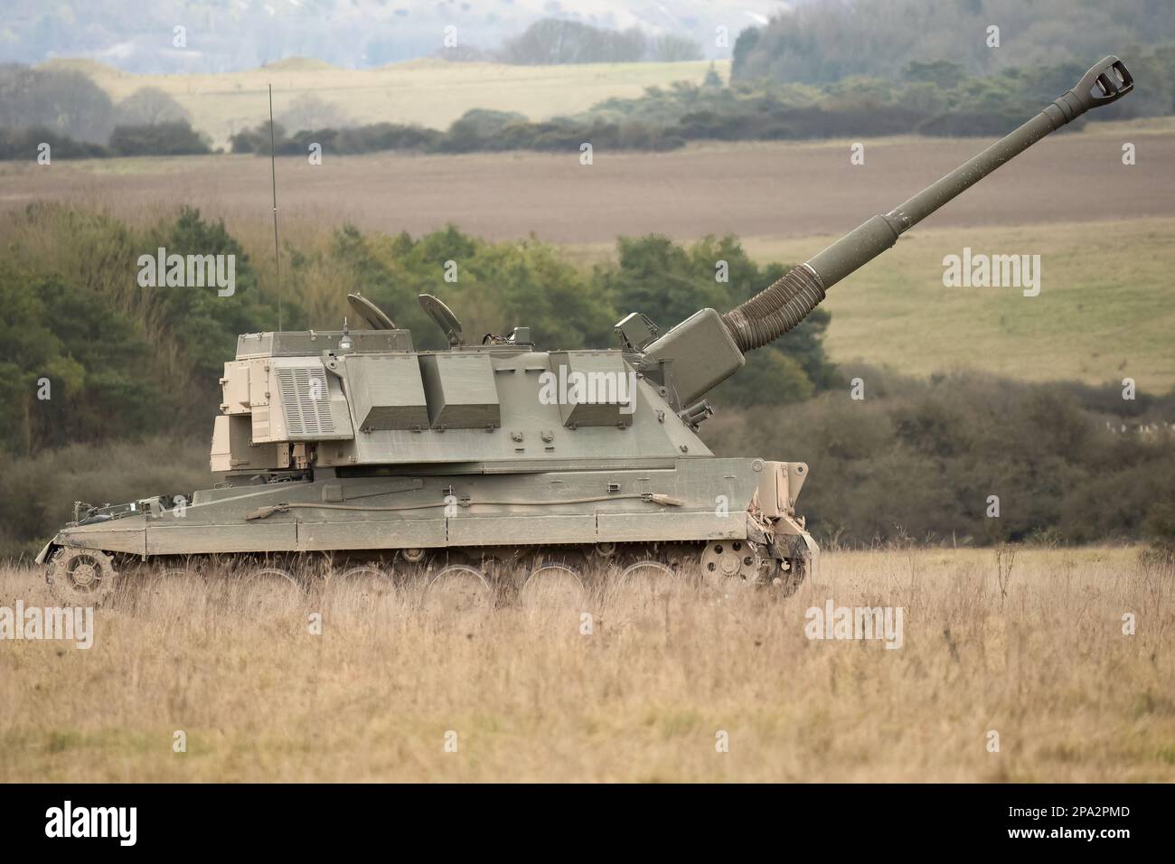 a British army military AS90 (AS-90 Braveheart Gun Equipment 155mm L131) armoured self-propelled ...
