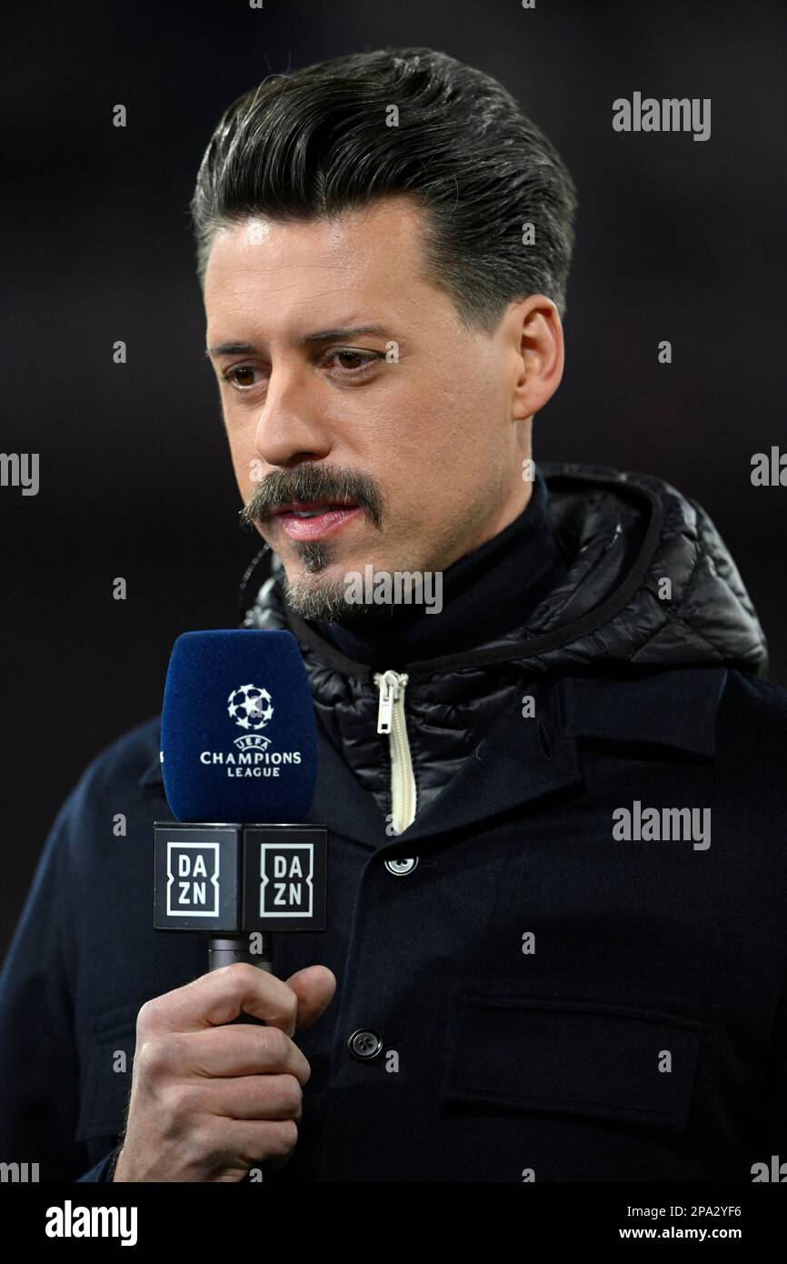 TV pundit Sandro Wagner interviewed by microphone Logo DAZN, CL ...