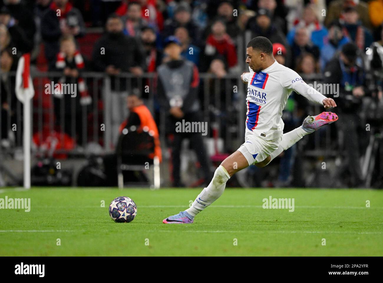 Kylian Mbappe Lottin FC Paris Saint-Germain PSG (07) on the ball, CL ...