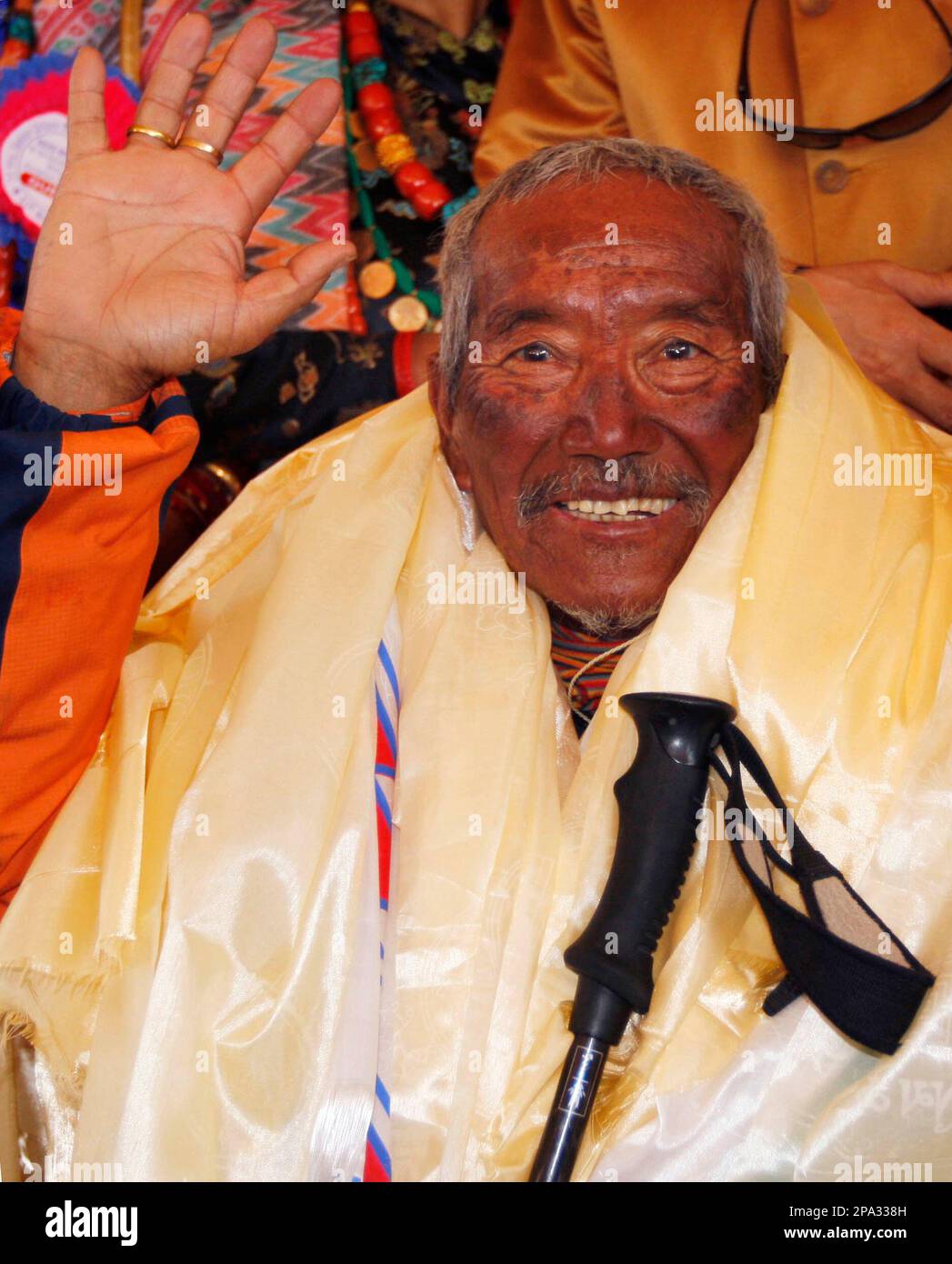 Min Bahadur Sherchan, 76, the world’s oldest person to climb the world ...