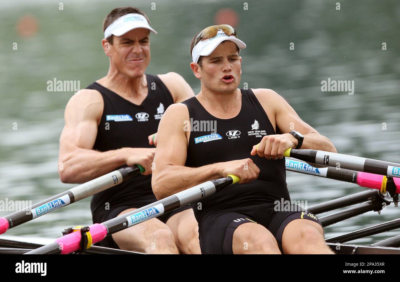 Rob Waddel and Nathan Cohen, from left, of New Zealand start in a Men's ...