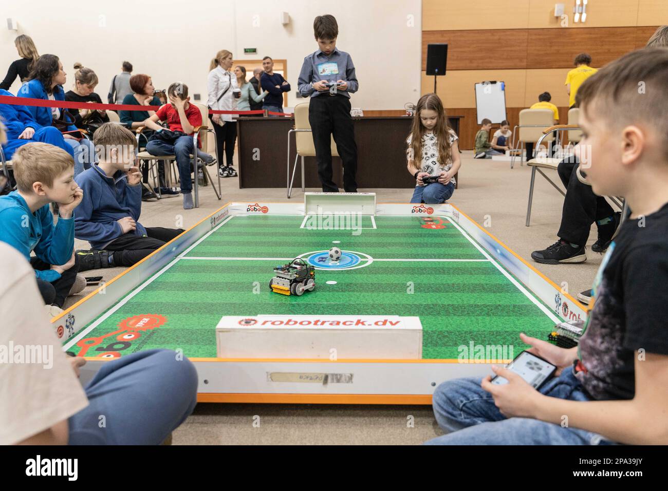 Robot competition remote hi-res stock photography and images - Alamy