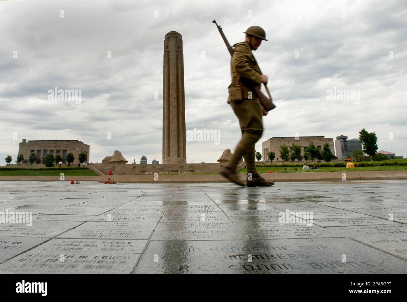 World War I actor Dan Fullerton looks at bricks commemorating service ...