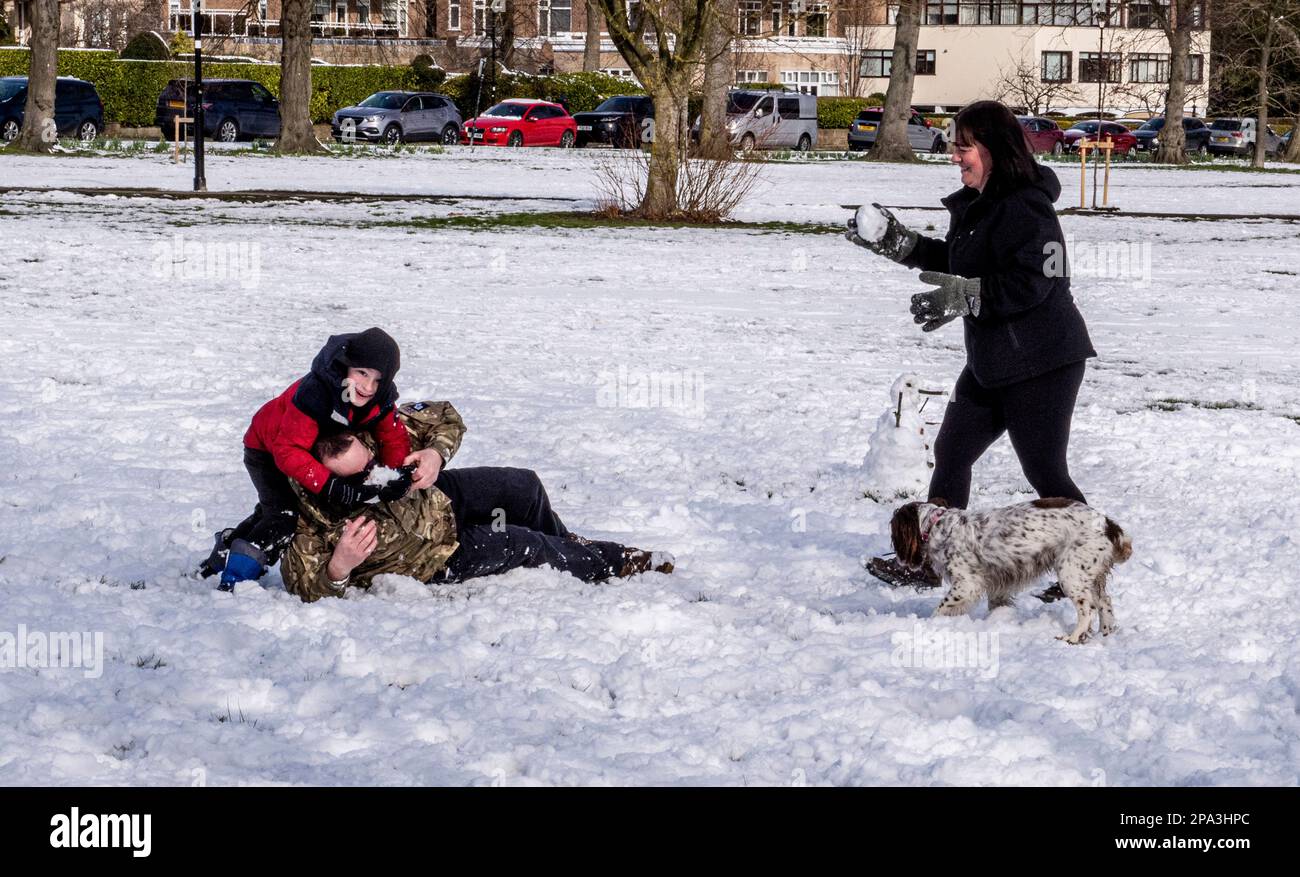 Harrogate, UK. 11th Mar, 2023. As the sun was shining and the snow ...