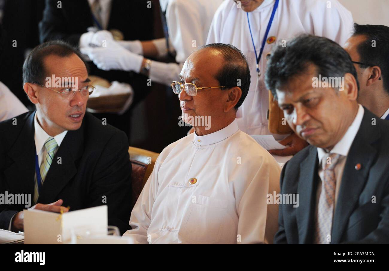 George Yeo, left, Singapore's foreign minister, Myanmar Prime Minister ...