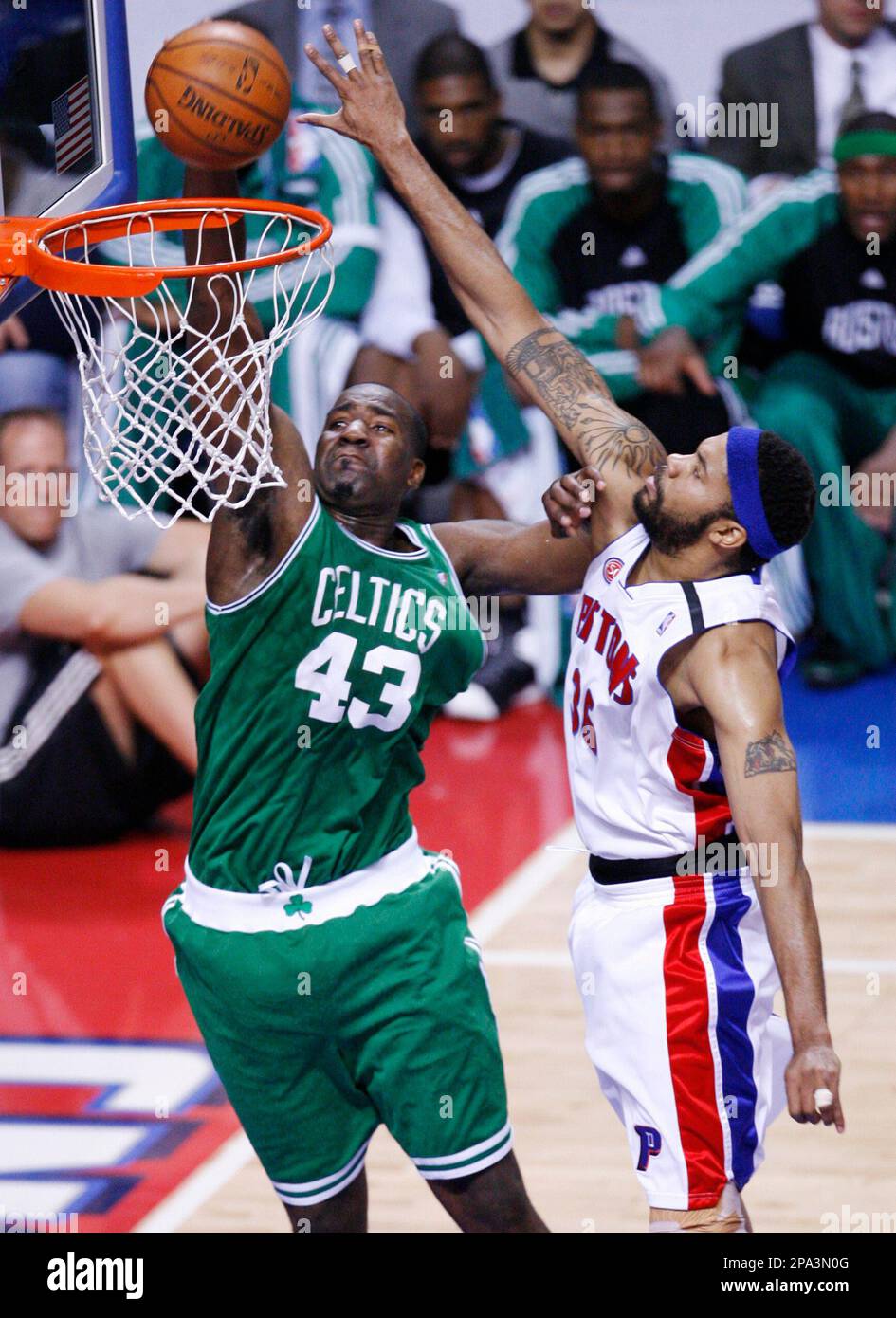 Kendrick Perkins Dunk