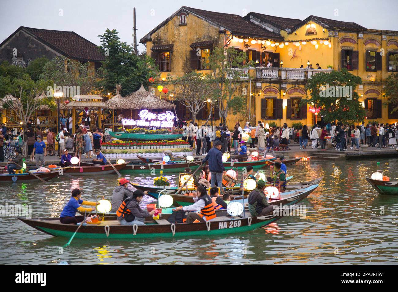 Vietnam, Hoi An, boats, people, Thu Bon River Stock Photo - Alamy