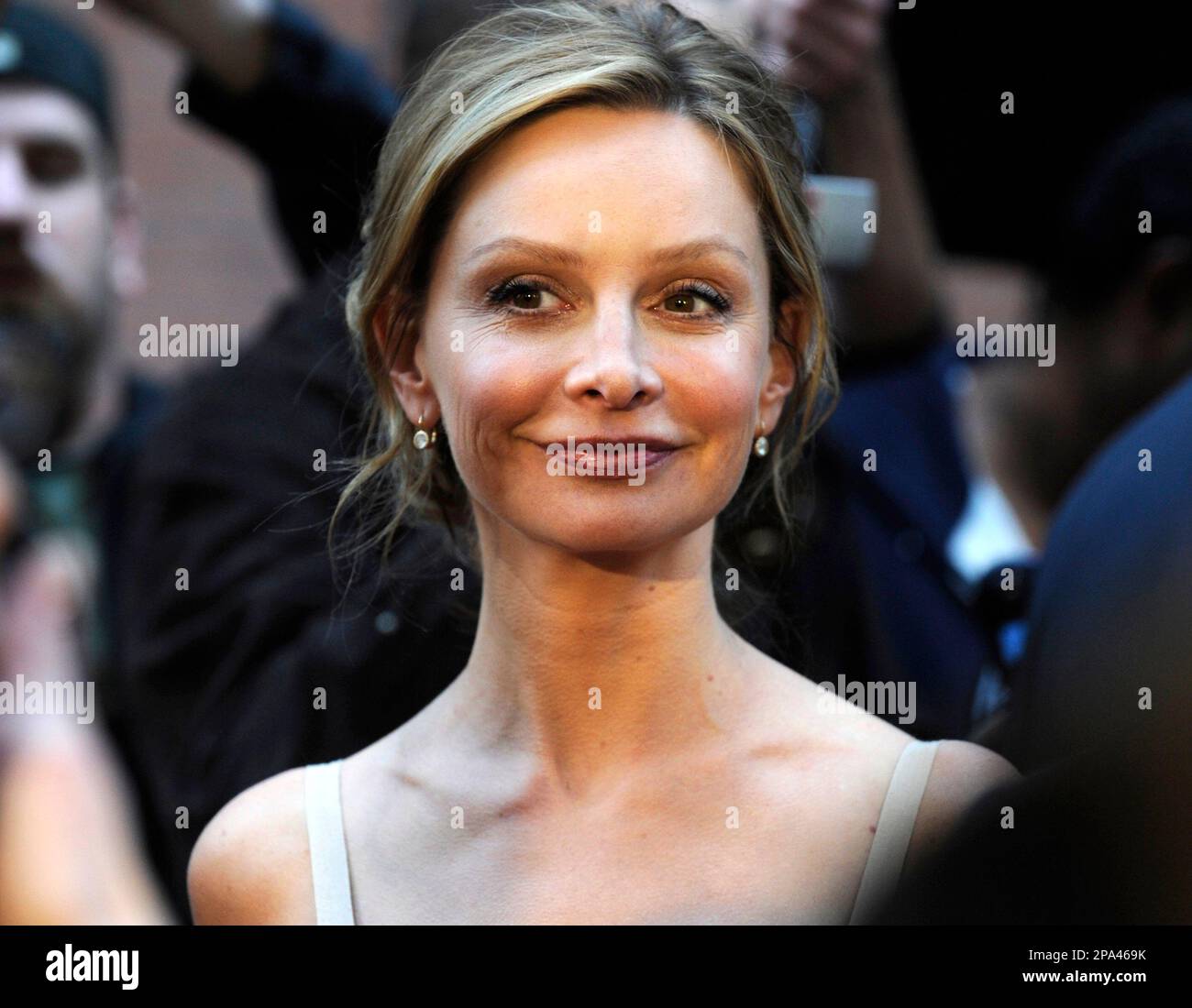 Actress Calista Flockhart Arrives For The Premiere Harrison Fords New
