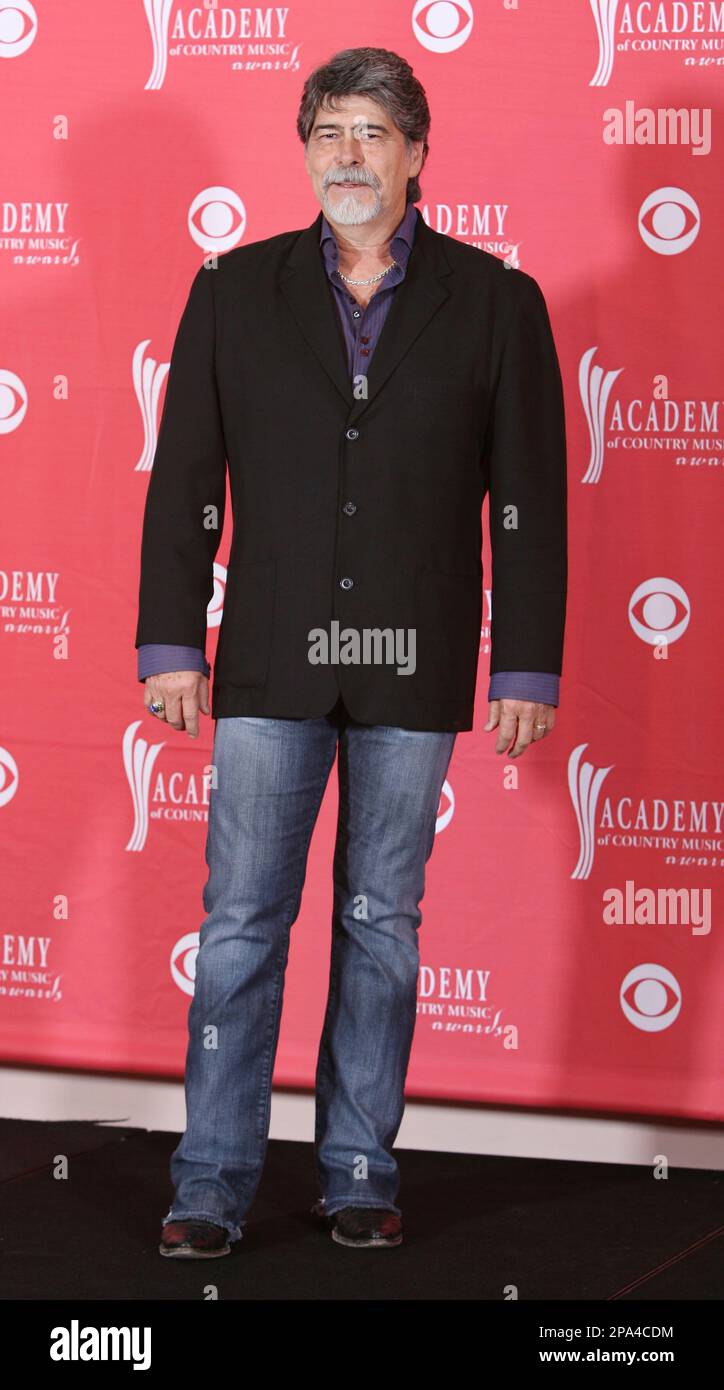 Singer Randy Owen of the group Alabama attends at the 43rd Annual ...