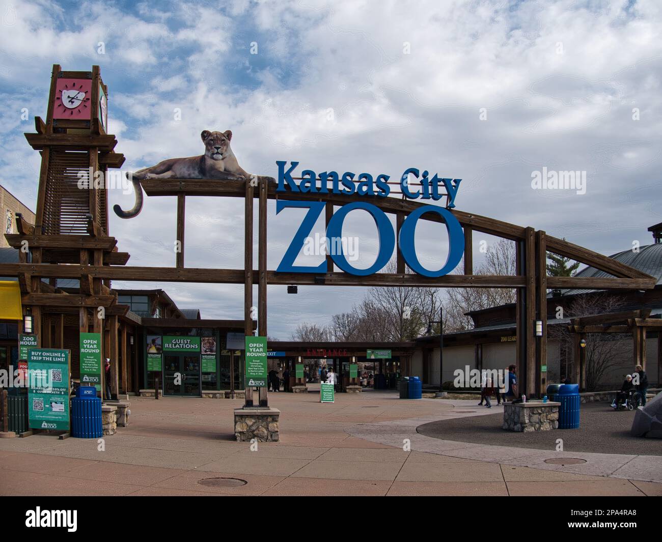 Kansas City, Missouri - March 4, 2023 - There was light rain on this ...
