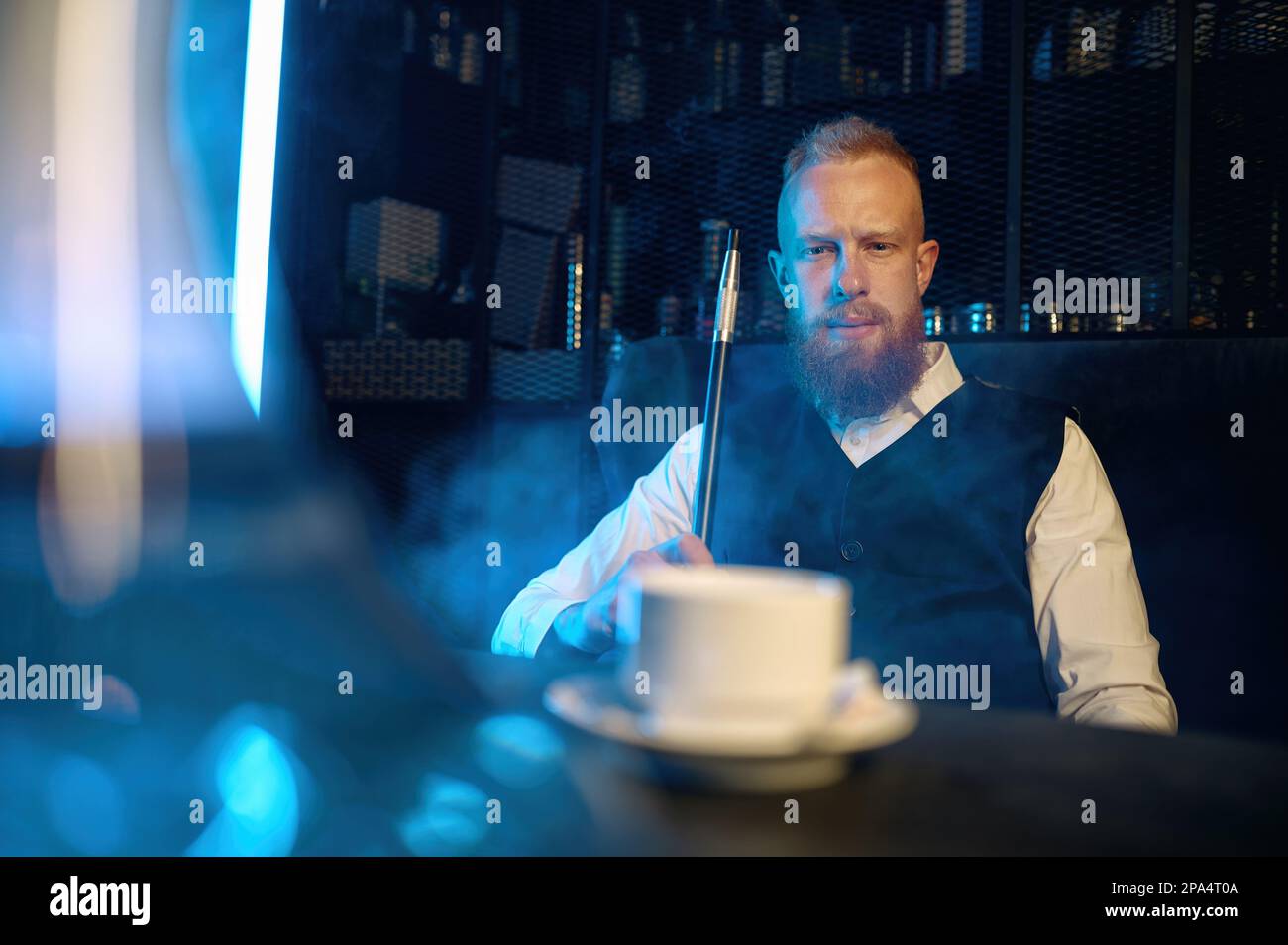 Smoking drinking bar hi-res stock photography and images - Alamy