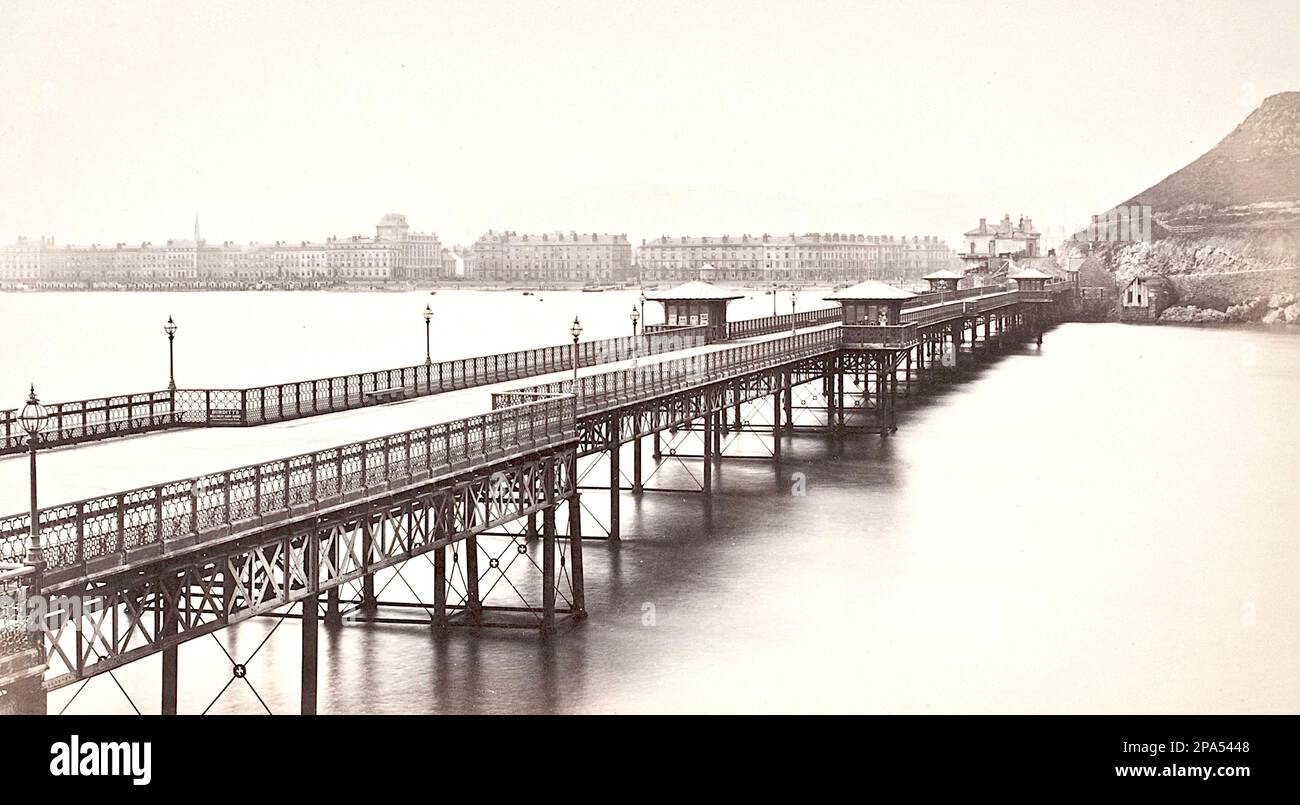 Historic victorian pier head hi-res stock photography and images - Alamy