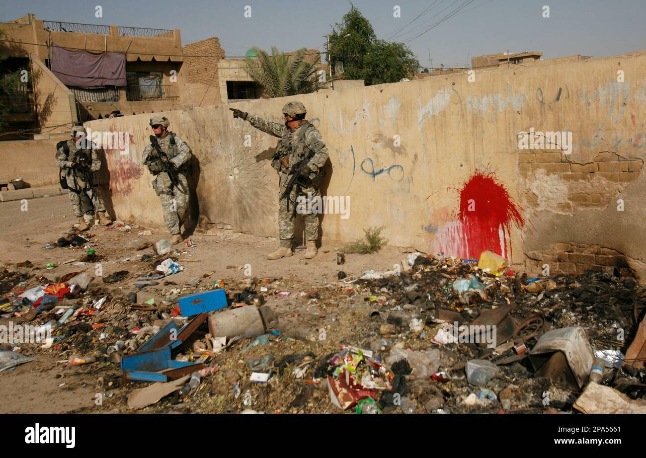 U.S. Army soldiers from the 3rd Special Troops Battalion, 3rd Brigade ...
