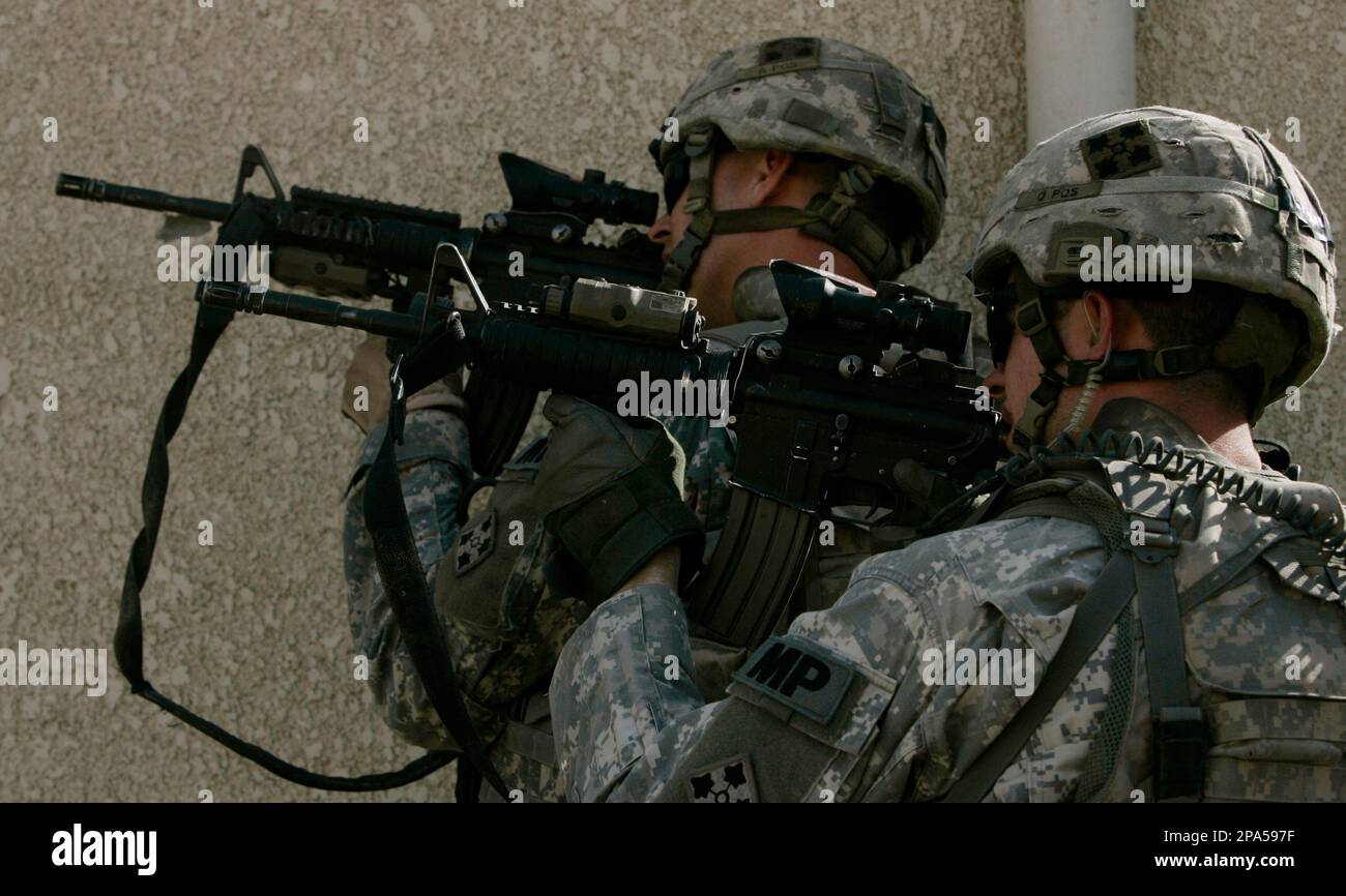 U.S. Army soldiers from the 3rd Special Troops Battalion, 3rd Brigade ...