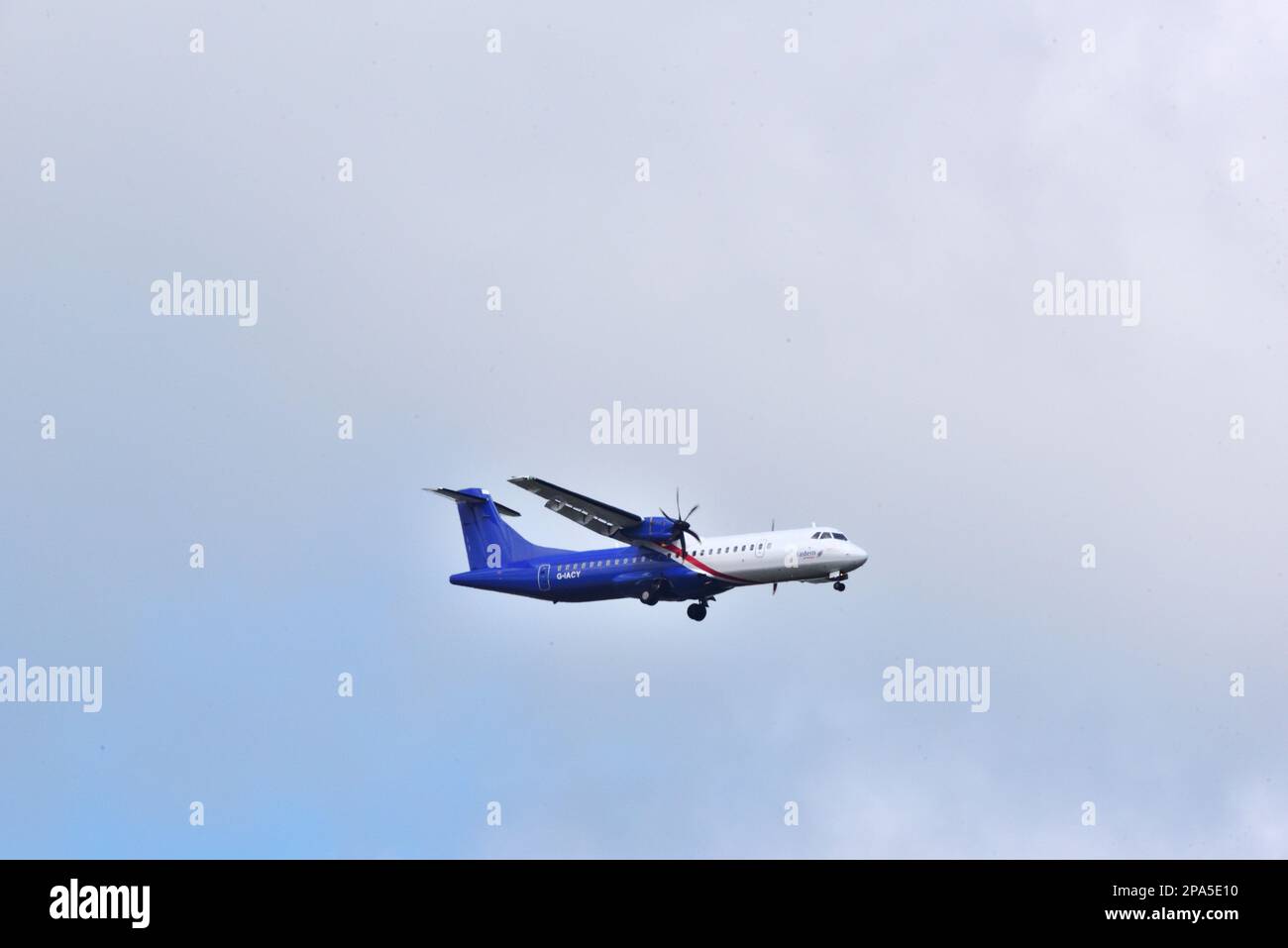 Eastern Airways ATR 72-600 G-IACY practising "touch and go" manoeuvres ...