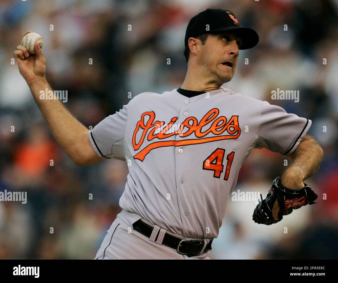 Baltimore Orioles starting pitcher Steve Trachsel (41) delivers a pitch ...
