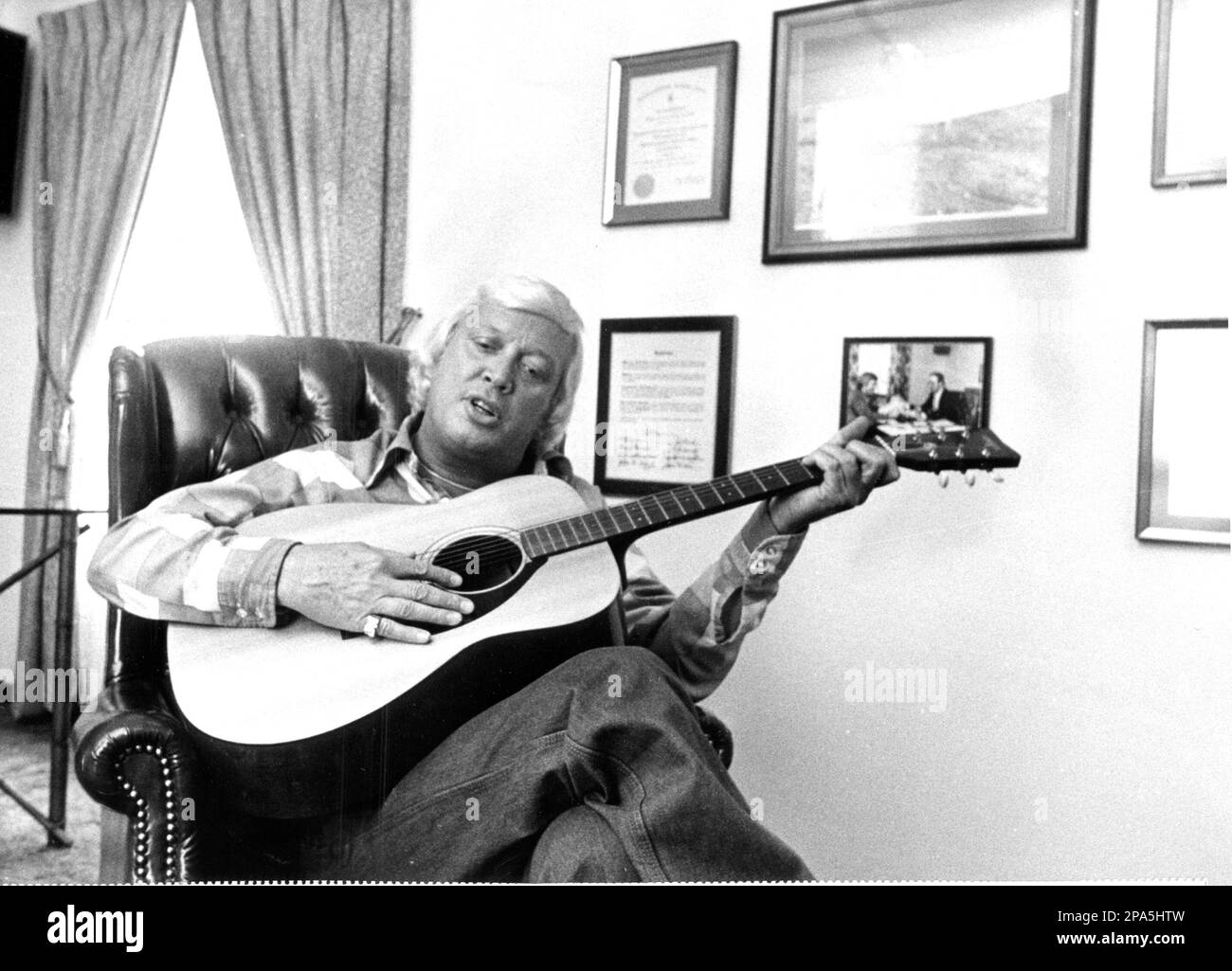 **FILE** In this Aug. 12, 1977 file photo, pop-country singer Jerry ...