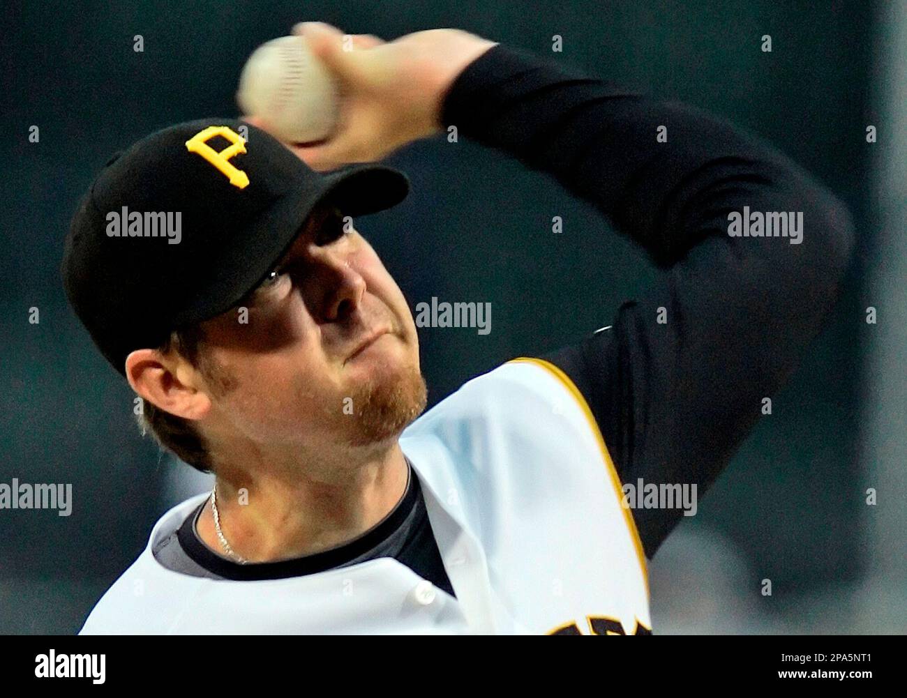 Pittsburgh Pirates pitcher Phil Dumatrait throws against the San ...
