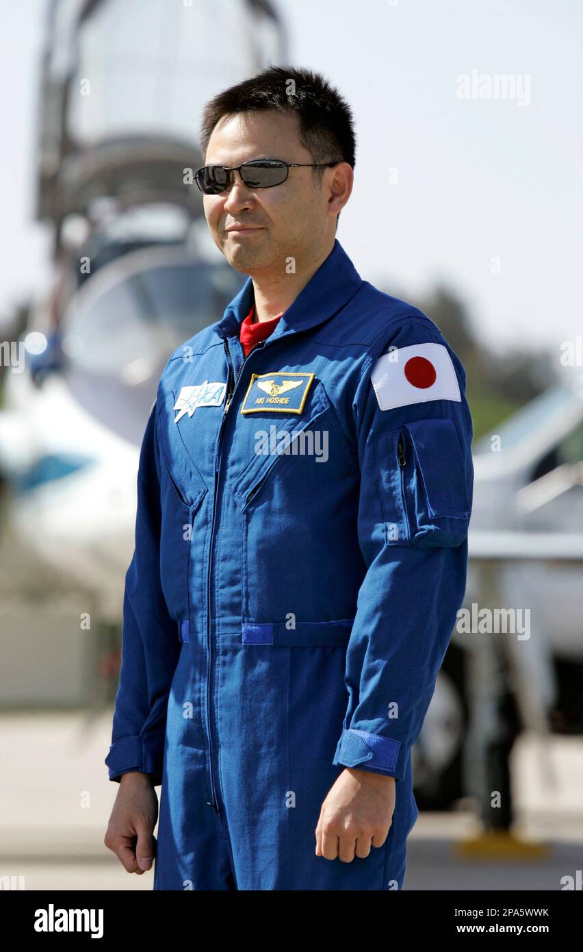 Space shuttle Discovery mission specialist Japan Aerospace Exploration ...