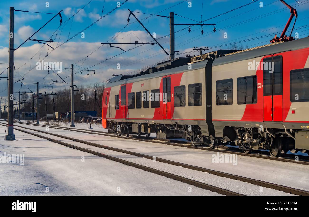 Commuter transport engine hi-res stock photography and images - Alamy