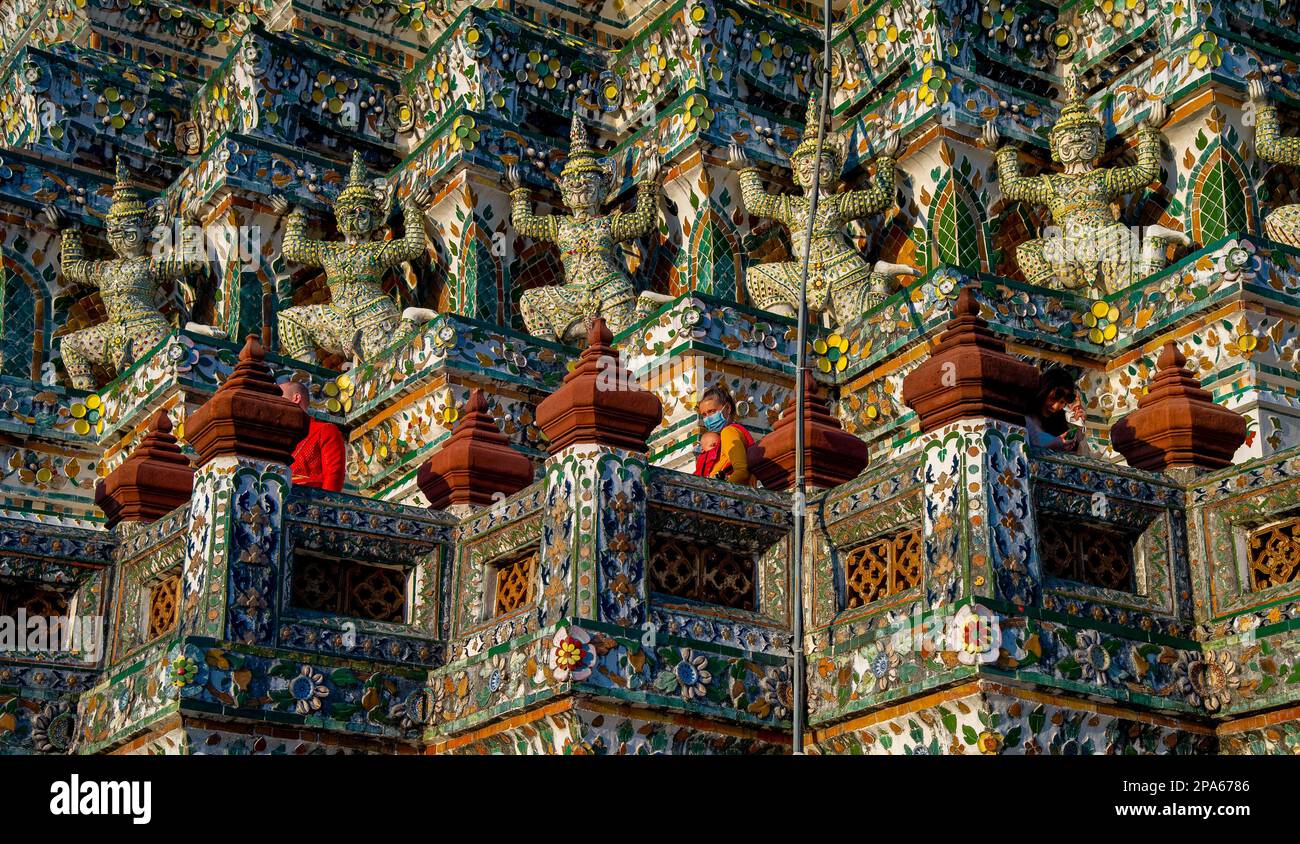 Temple of Dawn, is a stunning riverside temple in Bangkok. Its iconic ...