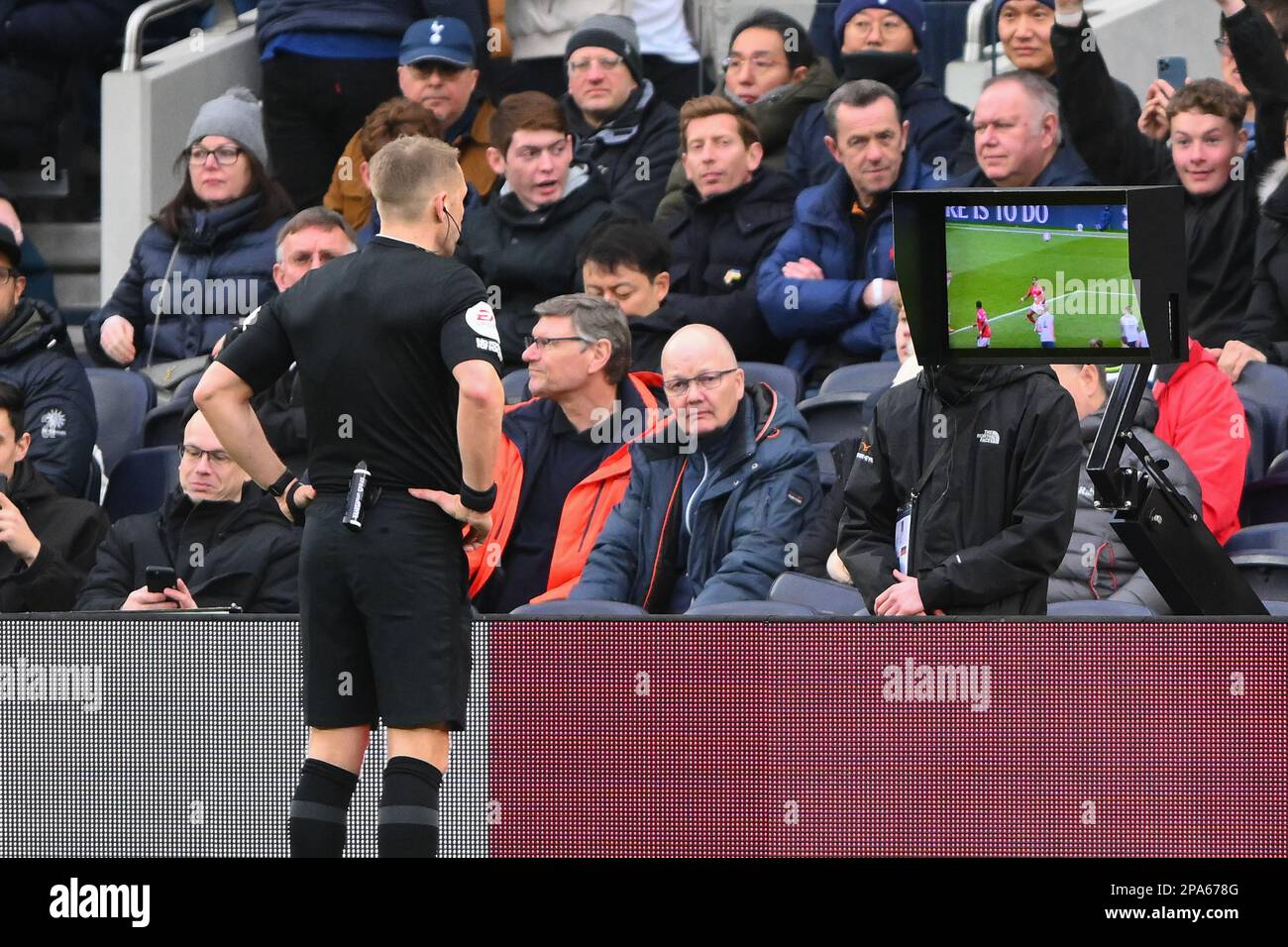 Var screen hi-res stock photography and images - Alamy